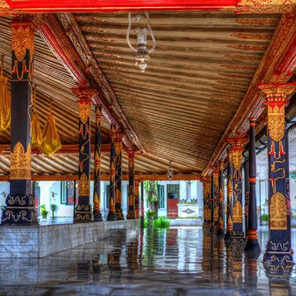 Keraton Yogyakarta salah satu wisata Wajib di kunjungi!! - Java Tour Asian